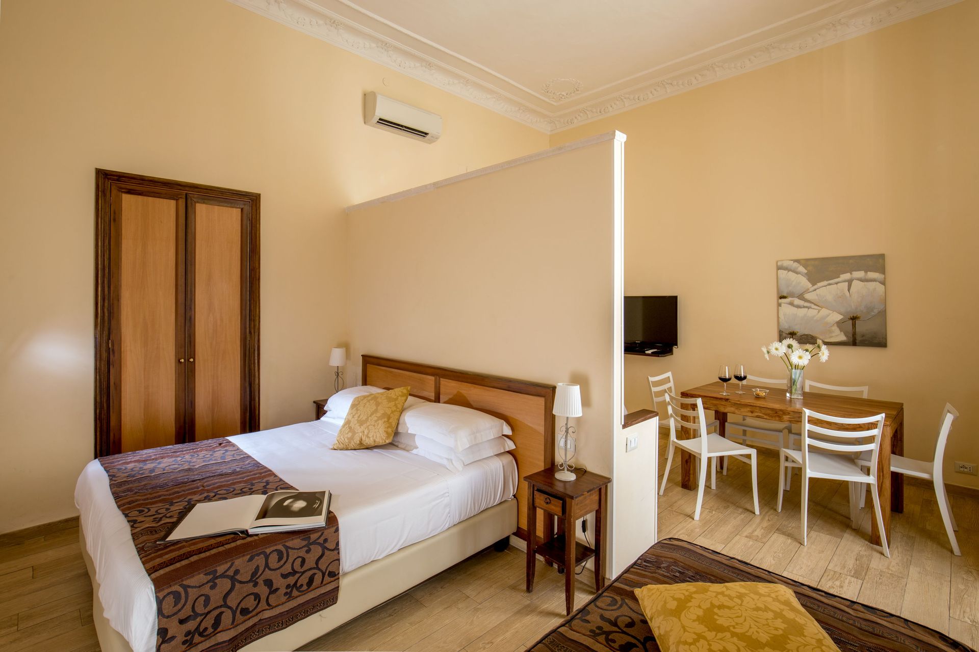 Two-Bedroom Apartment - Aenea Superior Inn Rome Italy | Book Online