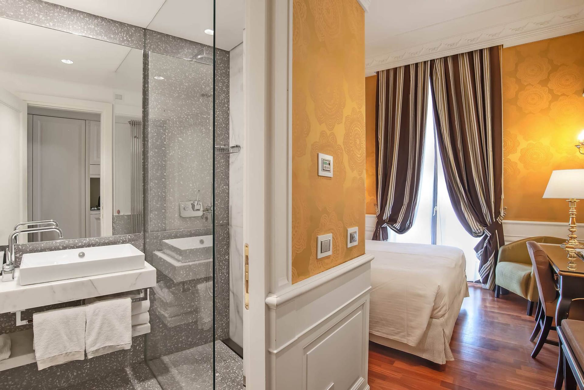 Superior Double Room - Albergo del Senato Rome Italy | Book Online