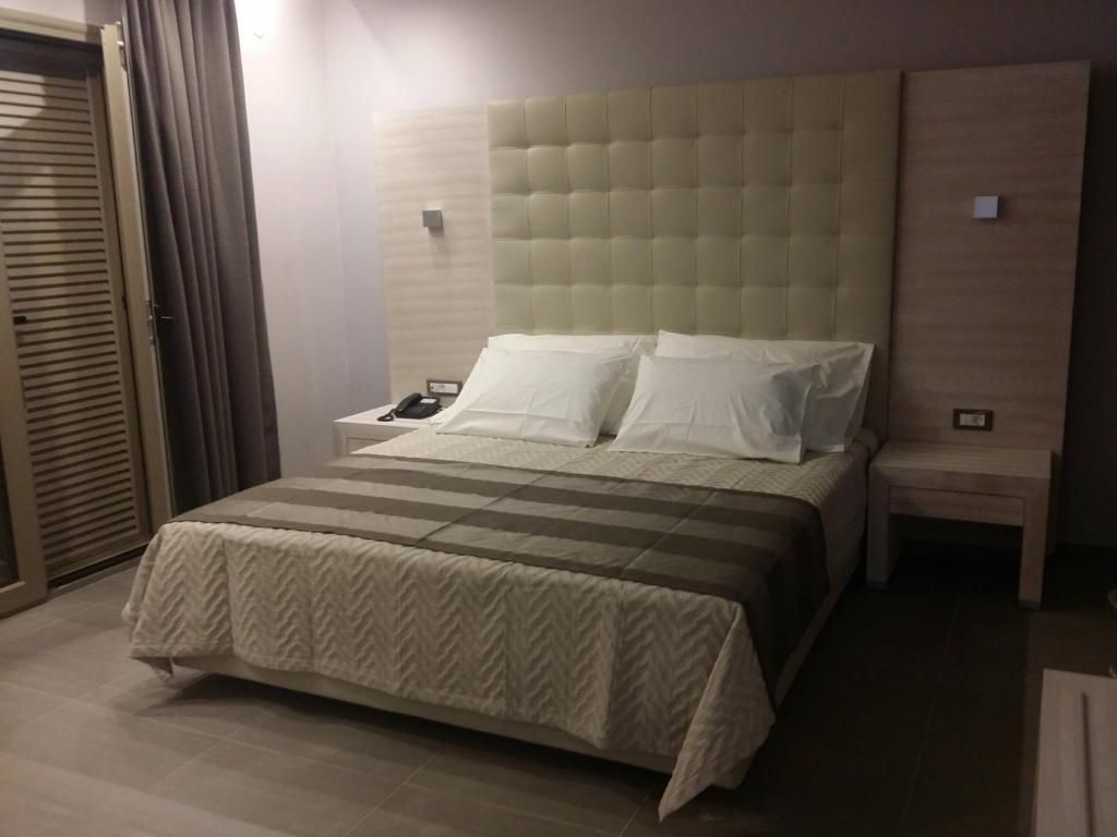 Promo Ground Suite - Across Hotels | Book Online