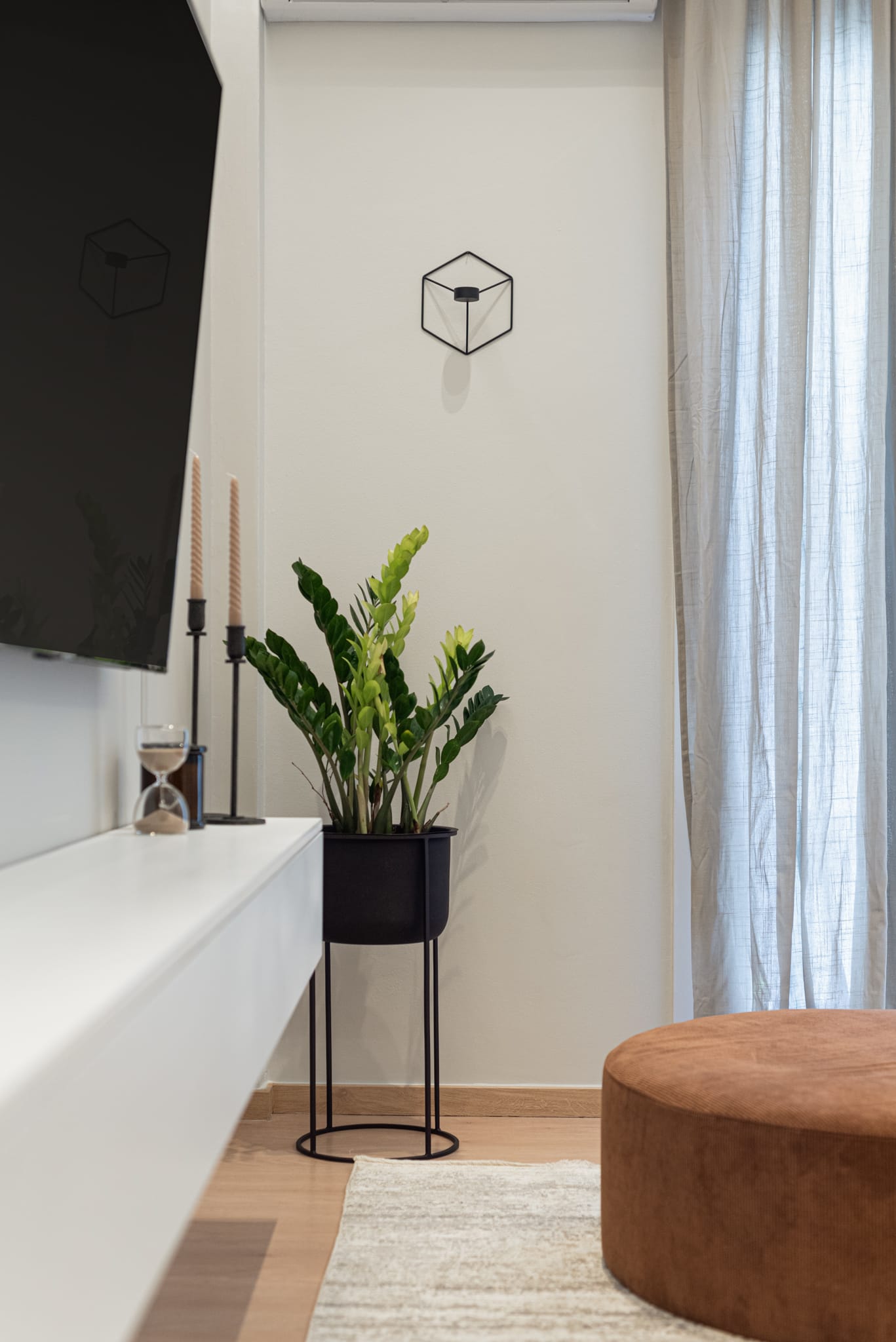 Acropolis White Key Residence | Falirou Str. 28-30 Athens 11742 - Bill & John Apartments ...