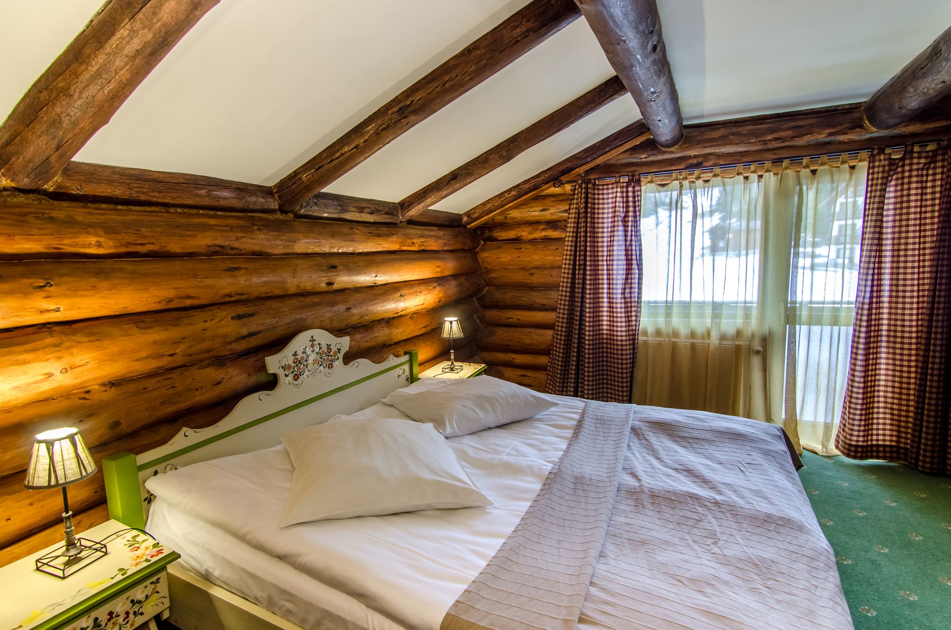 Fundata Resort - Carpenul Bungalow | Double Room - Cheile Gradistei ...