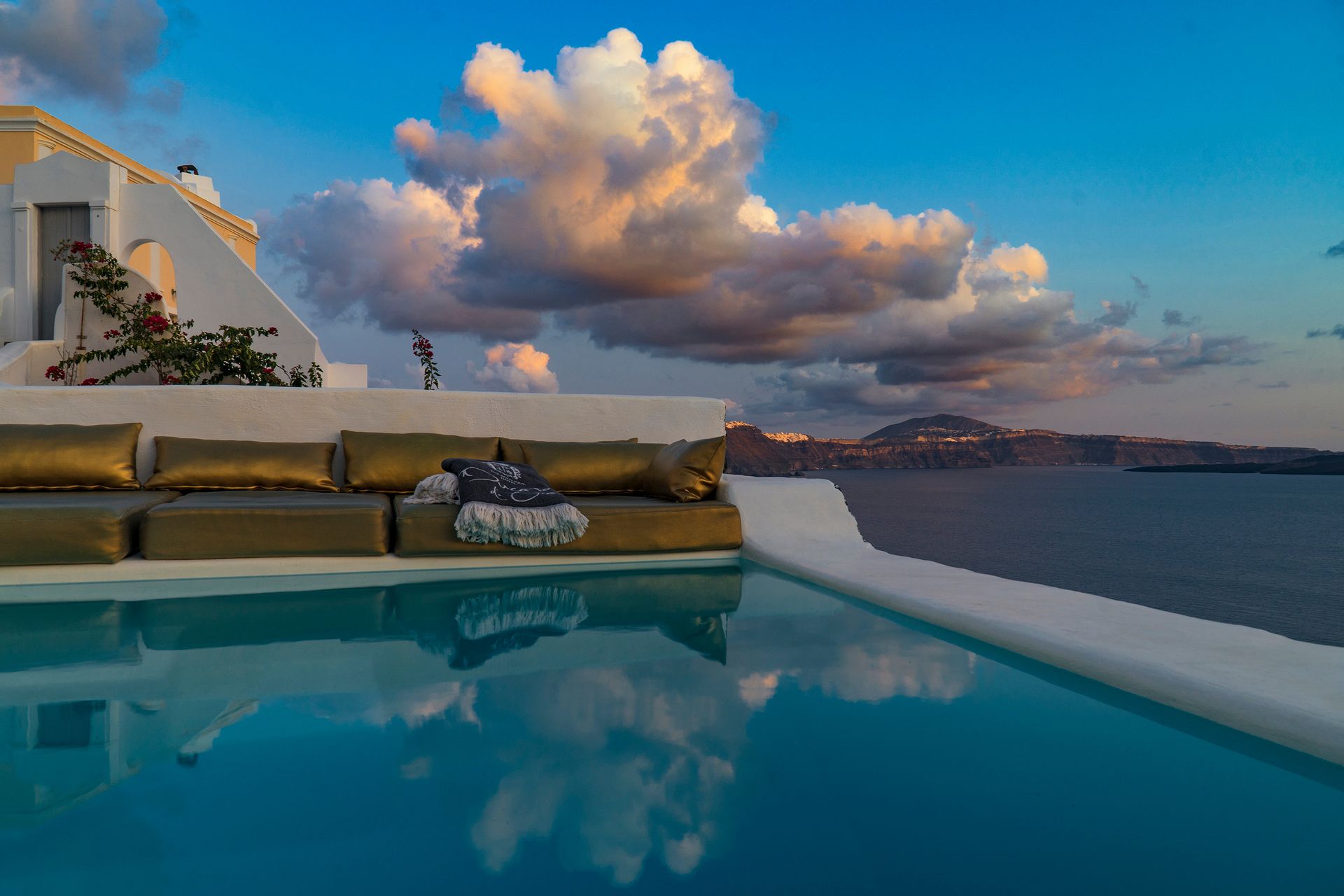 Paros – Two Bedroom Suite with Outdoor Plunge Pool and Caldera View ...