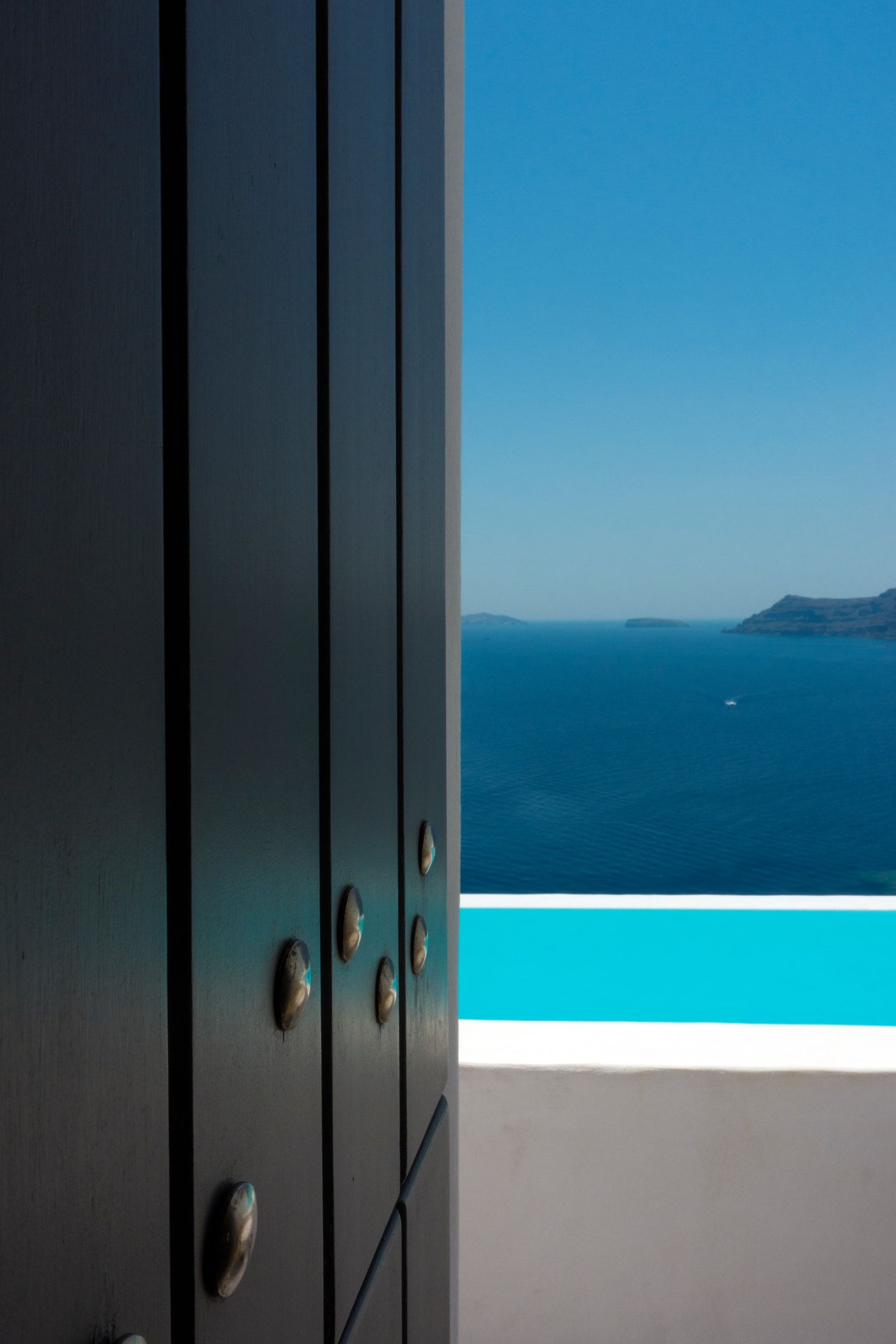 Paros – Two Bedroom Suite with Outdoor Plunge Pool and Caldera View ...