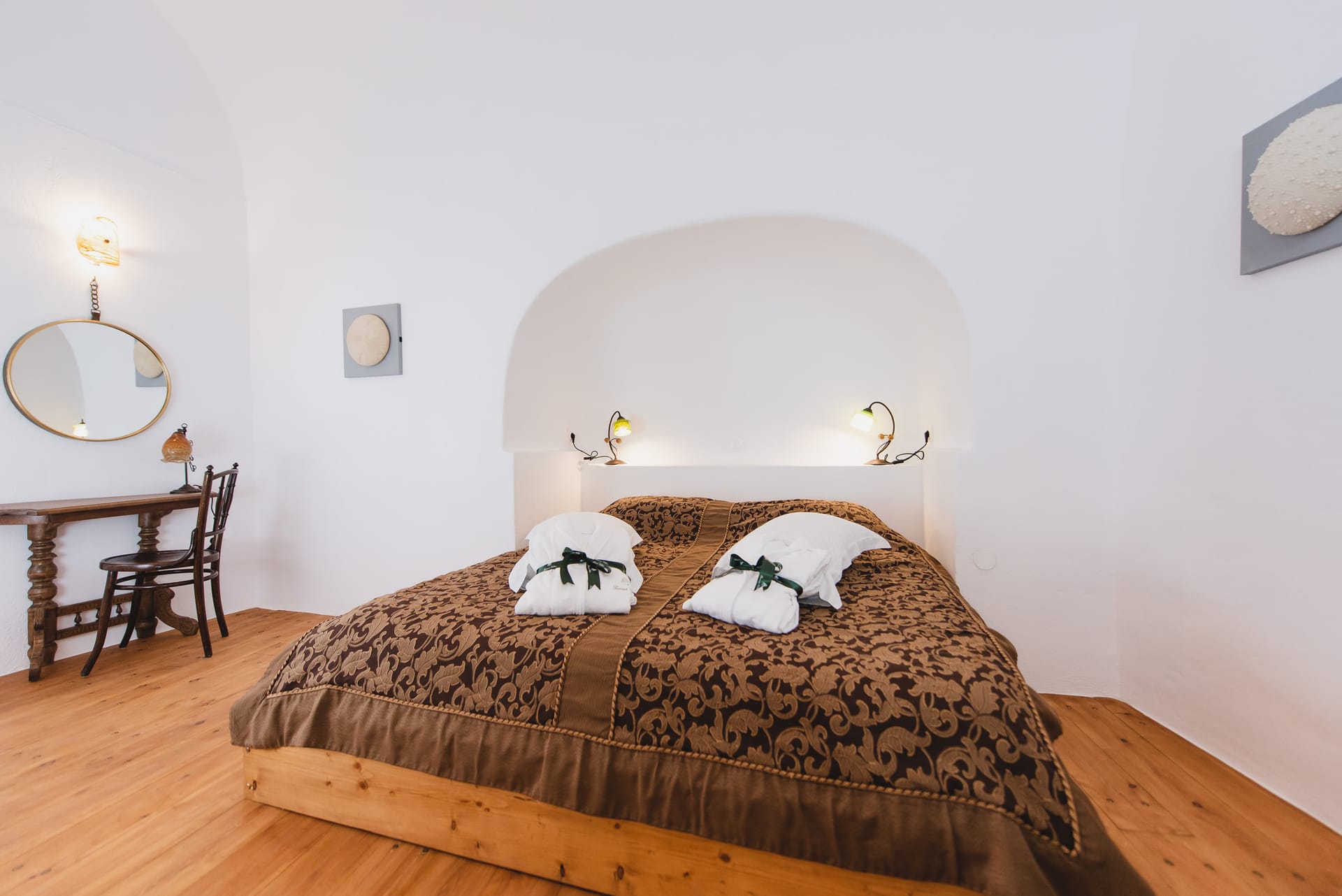 Summer Lovers Villa with Private Whirlpool & Caldera View - Fanari ...