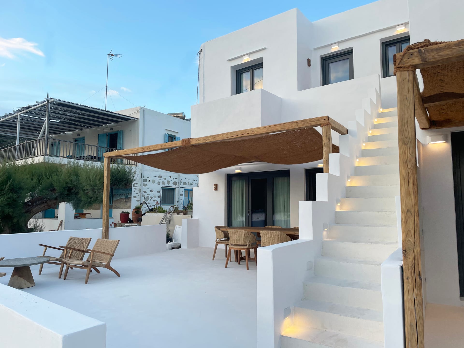 Faros 4 - Fos Collection Sifnos - Book Online