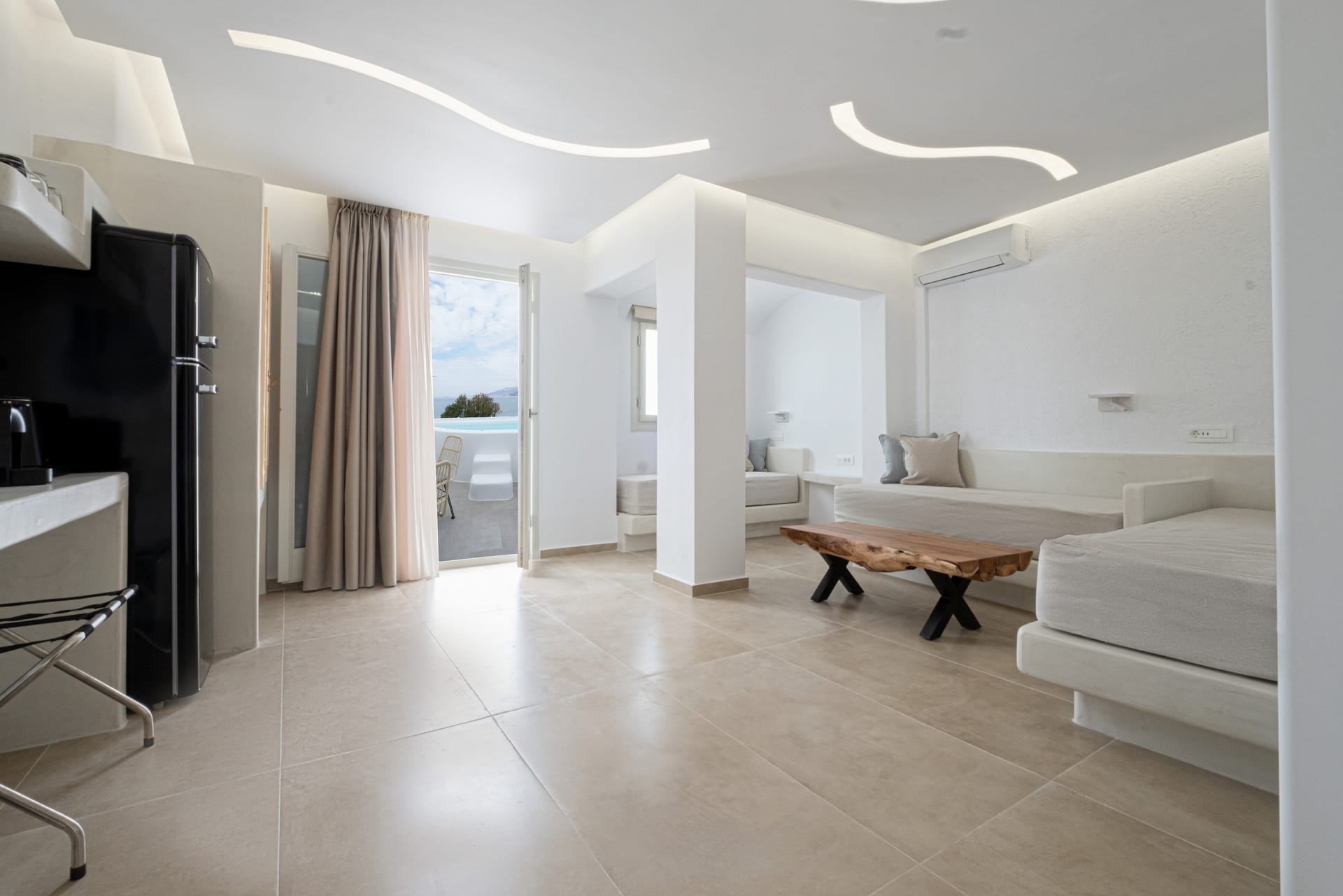 Elite Suite with Outdoor Jacuzzi & Sea View - Liana Beach Hotel & Spa Naxos, Greece | Book Online