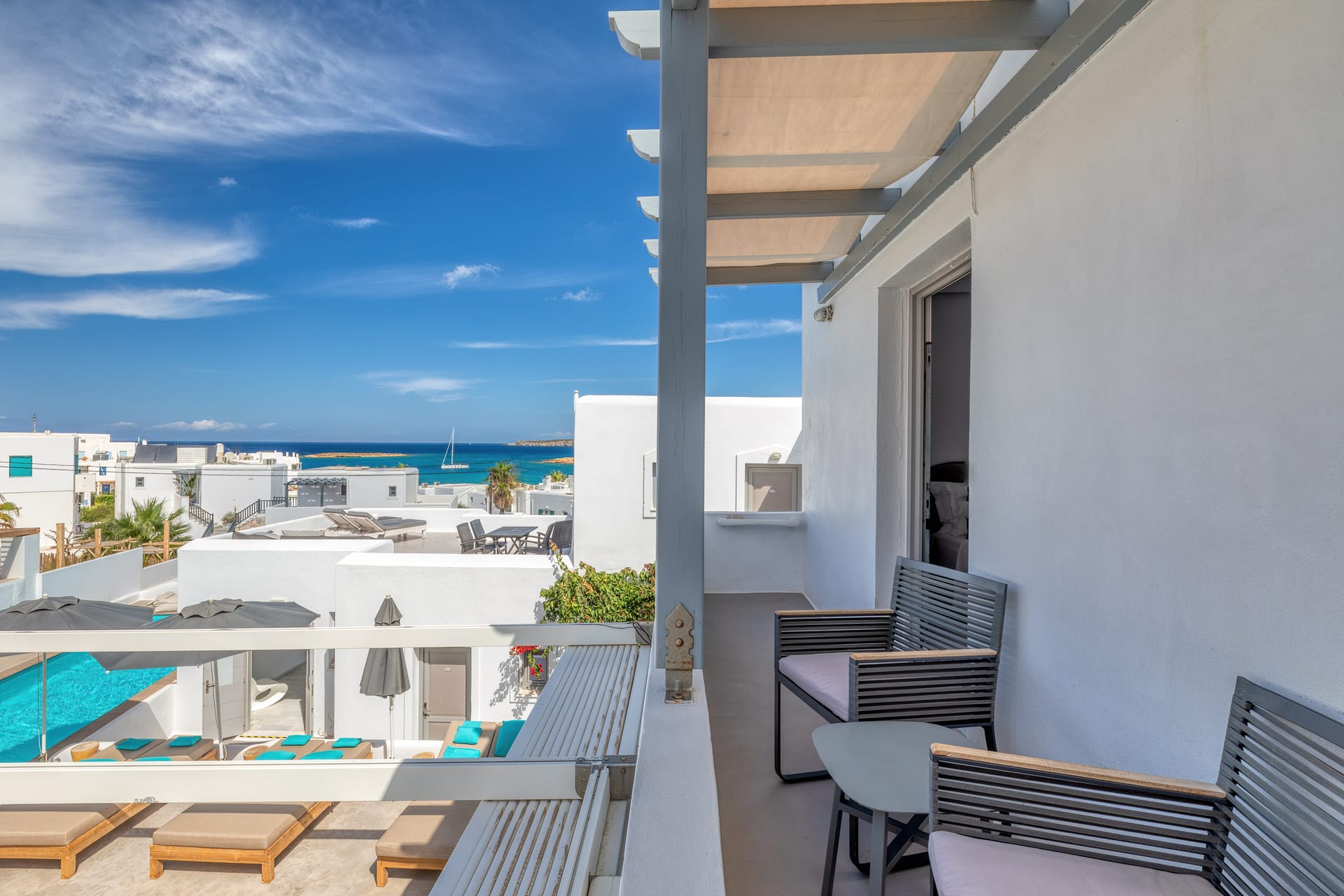 Ocean View Superior Suite Jacuzzi (430 sq.ft / 40m2) - Lilly Residence ...