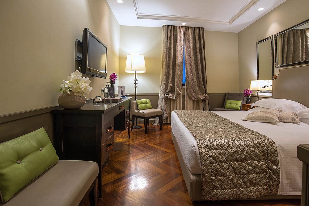 Lunetta Hotel Rome | Book Online