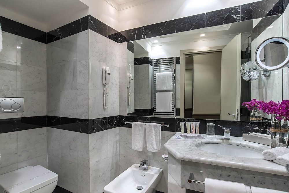 Lunetta Hotel Rome | Book Online