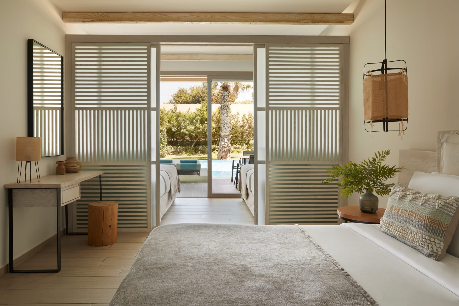 Family Room Sliding Door Swim up Pool View (Residences Area ...