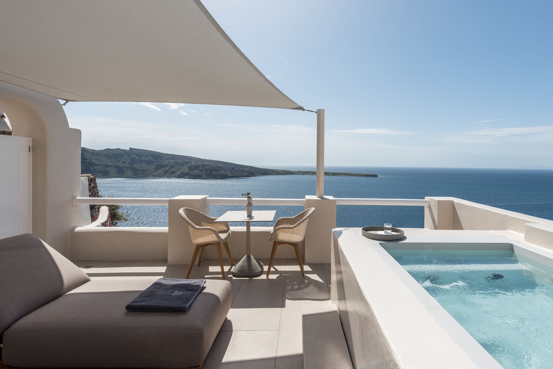 Sunset Honeymoon Suite with Outdoor Jacuzzi | Panoramic Sea-Caldera ...