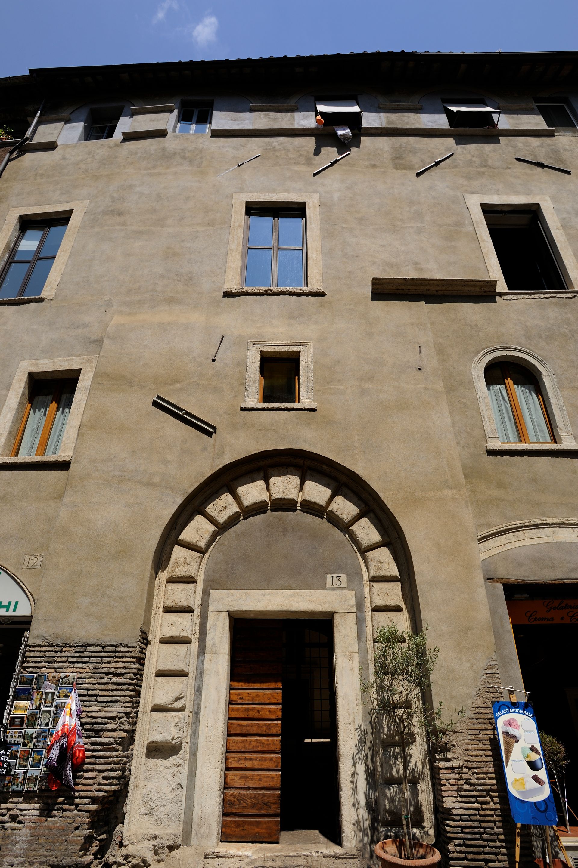 Apartment dei Fabii - Via del Portico d'Ottavia 13 (first floor - no ...
