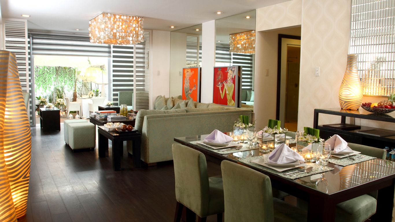 Sulo Riviera - Book Online