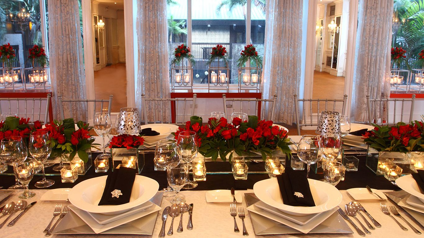 Sulo Riviera - Book Online