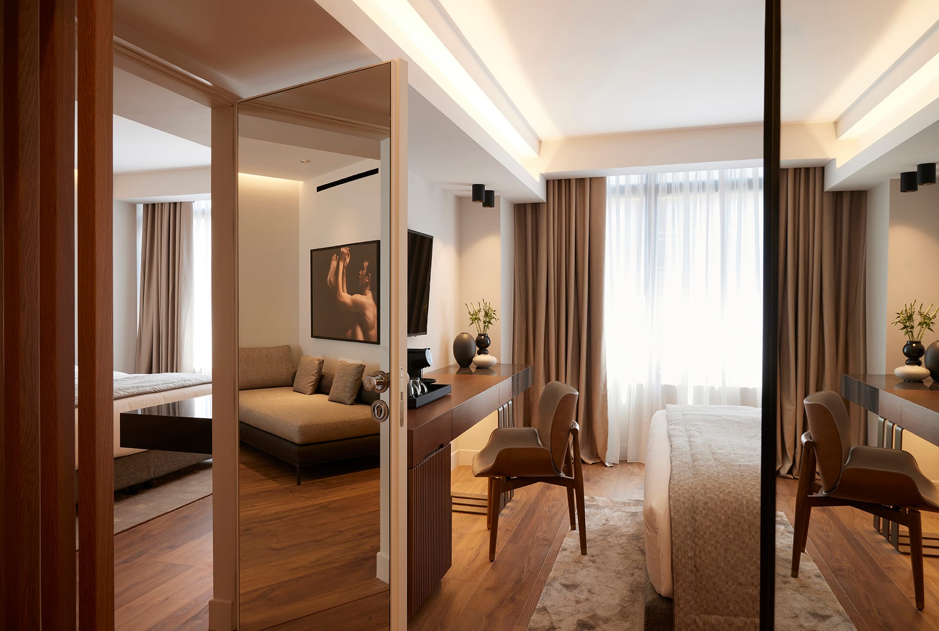 Teight Hotel - Book Online