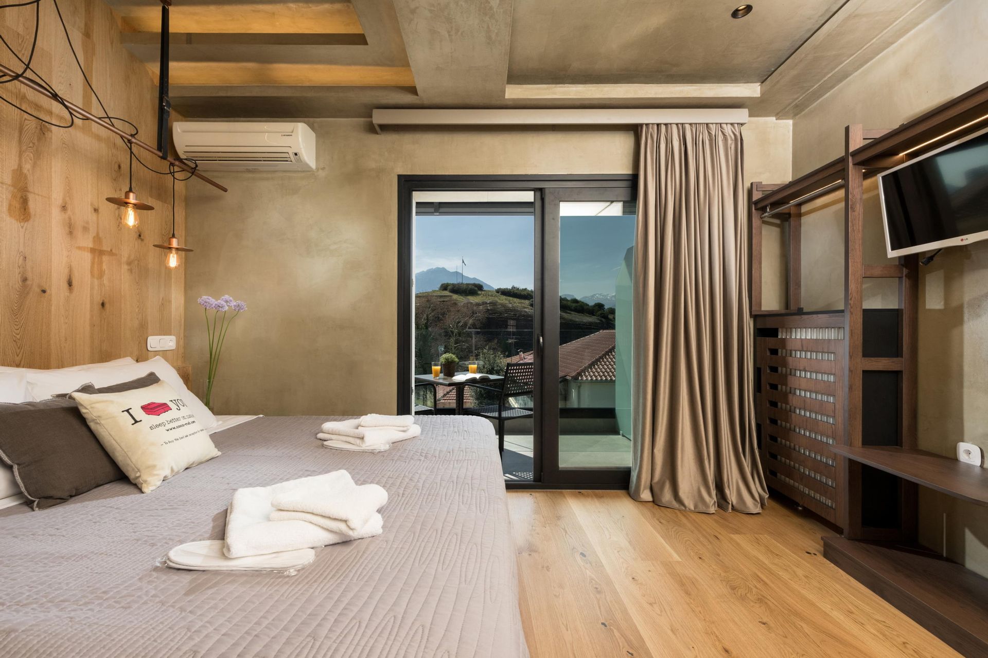 The Superior Room Meteora View 20m² (Pinelopi | Dioni) - Tsikeli ...