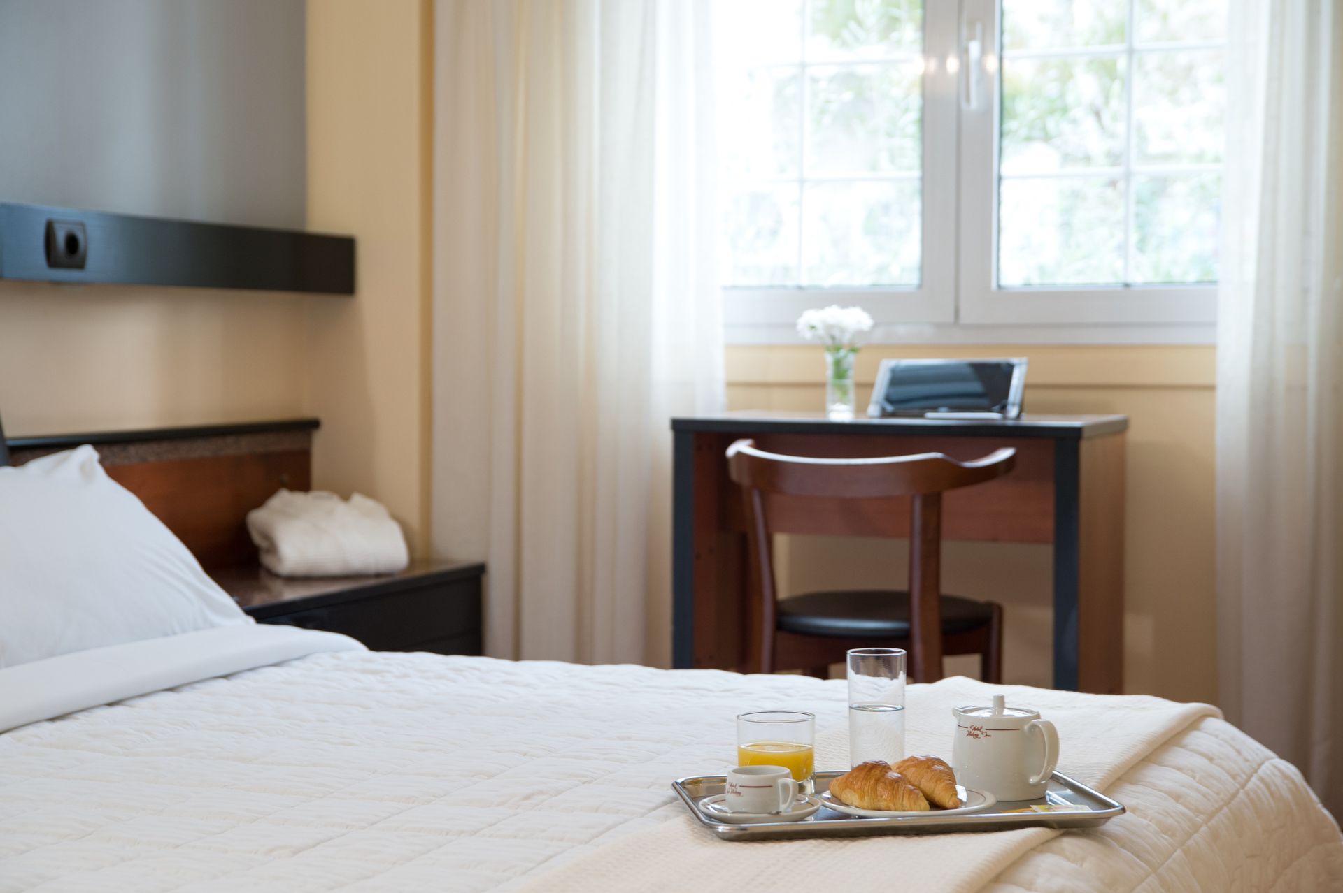 Victory Inn Hotel, Athens, Greece | Book Online