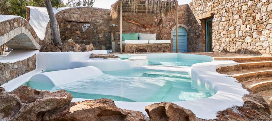 Calilo Ios, Greece | Book Online